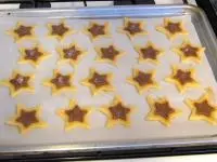 Két színű csillag linzer sütemény • Recept | szakacsreceptek.hu