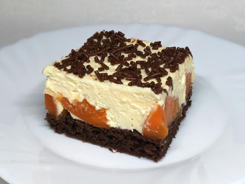 Túrós-barackos szelet • Recept | szakacsreceptek.hu